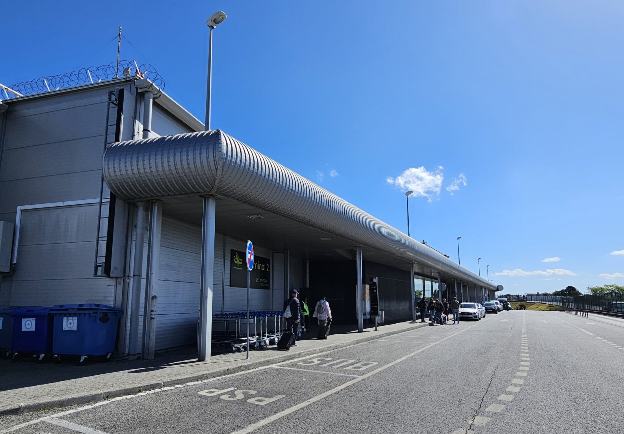Ligações e terminais no aeroporto de Lisboa (LIS)
